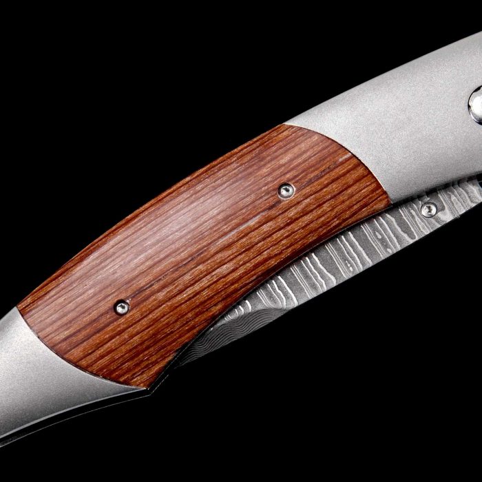 William Henry Limited Edition B12 Fighting Irish Knife - Scrimshaw Gallery
