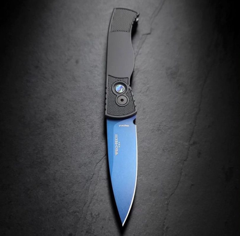 ProTech Automatic Knife - TR-2 T203-SB - Scrimshaw Gallery